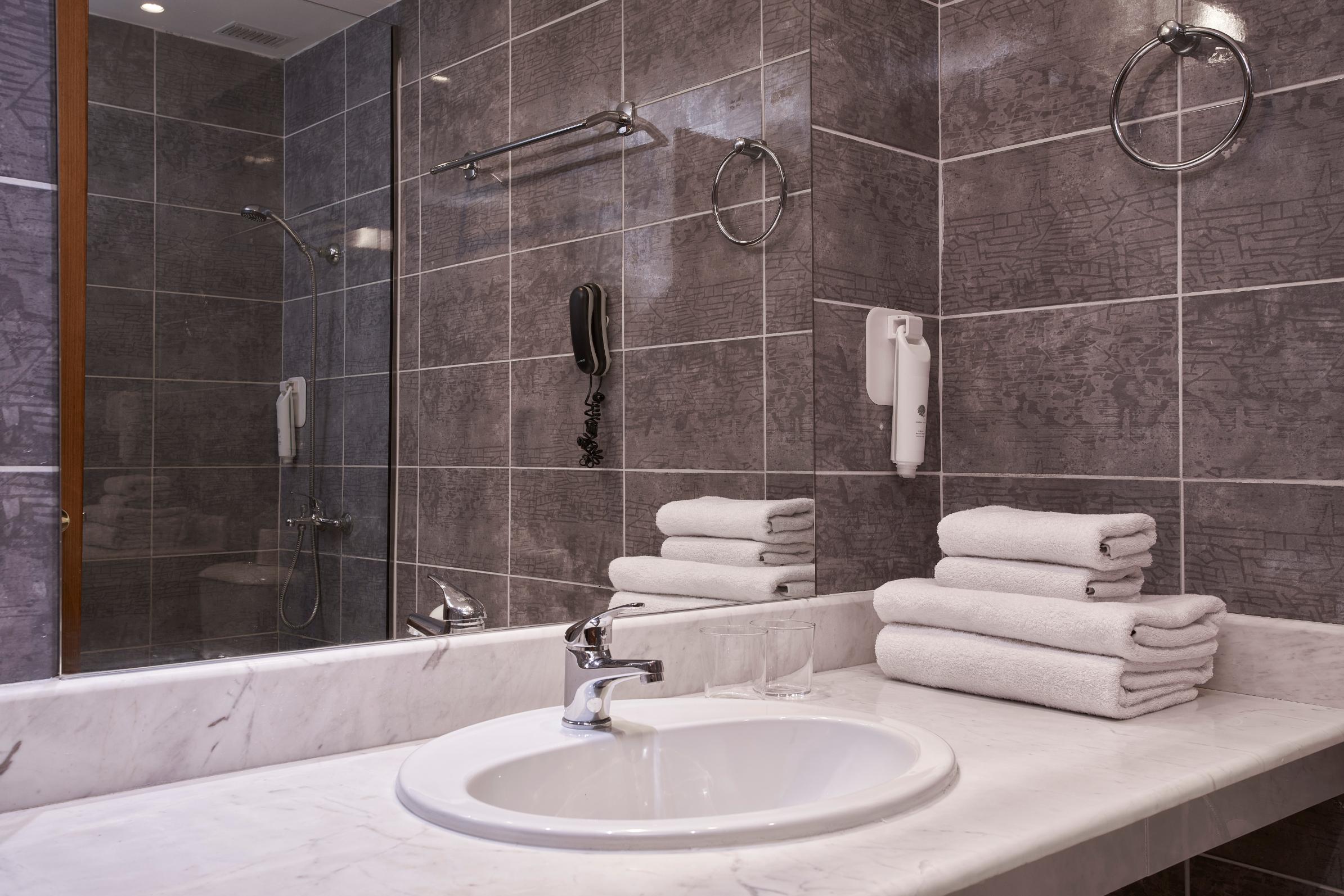 Family Comfort Rooms with Garden View - Sandy Beach Resort